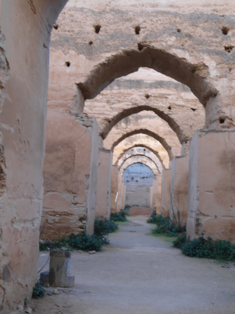 Couleurs et contrastes du MAROC: Meknès : le Dar El Ma : les greniers ...