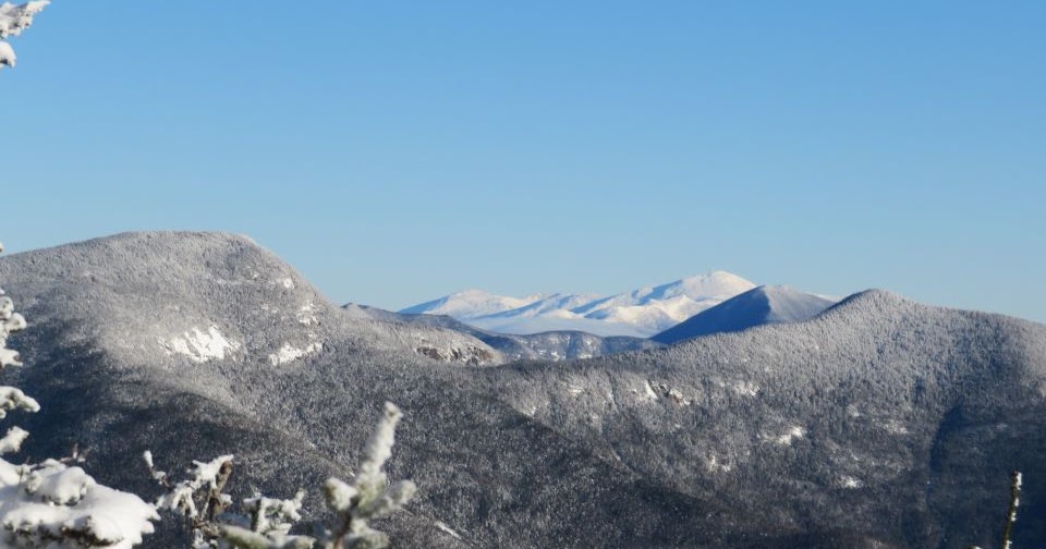 Outdoor Diversion: A Cold Sunday Morning on Mount Tecumseh
