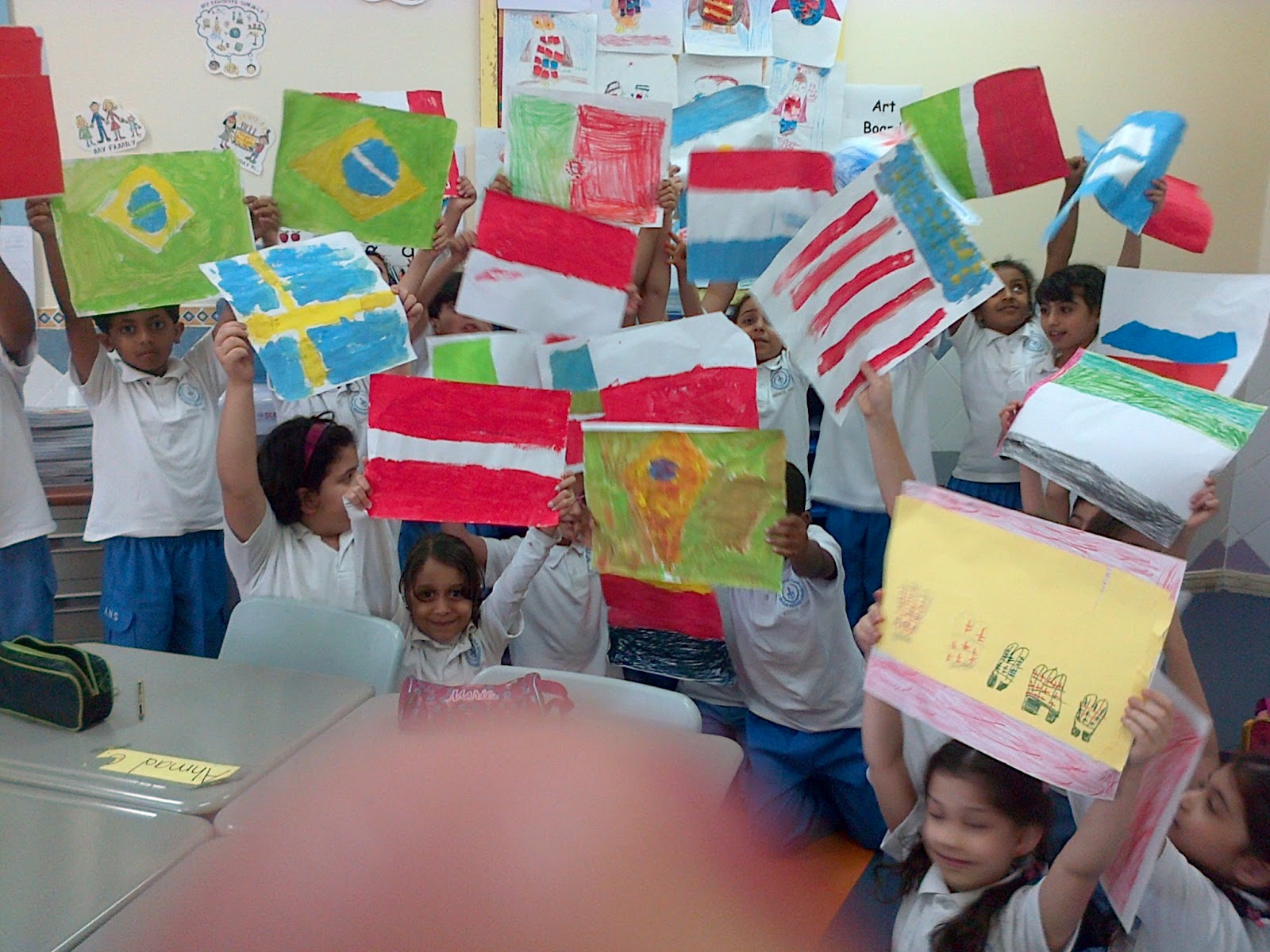 It's a Wunderful Life: We are the world: Painting flags of the world