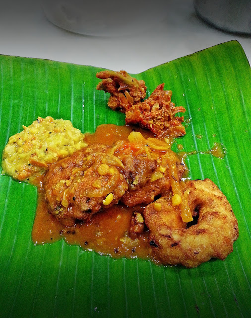 Venoth's Culinary Adventures: Restoran Shanmuga Vilas @ Tanjung Malim ...