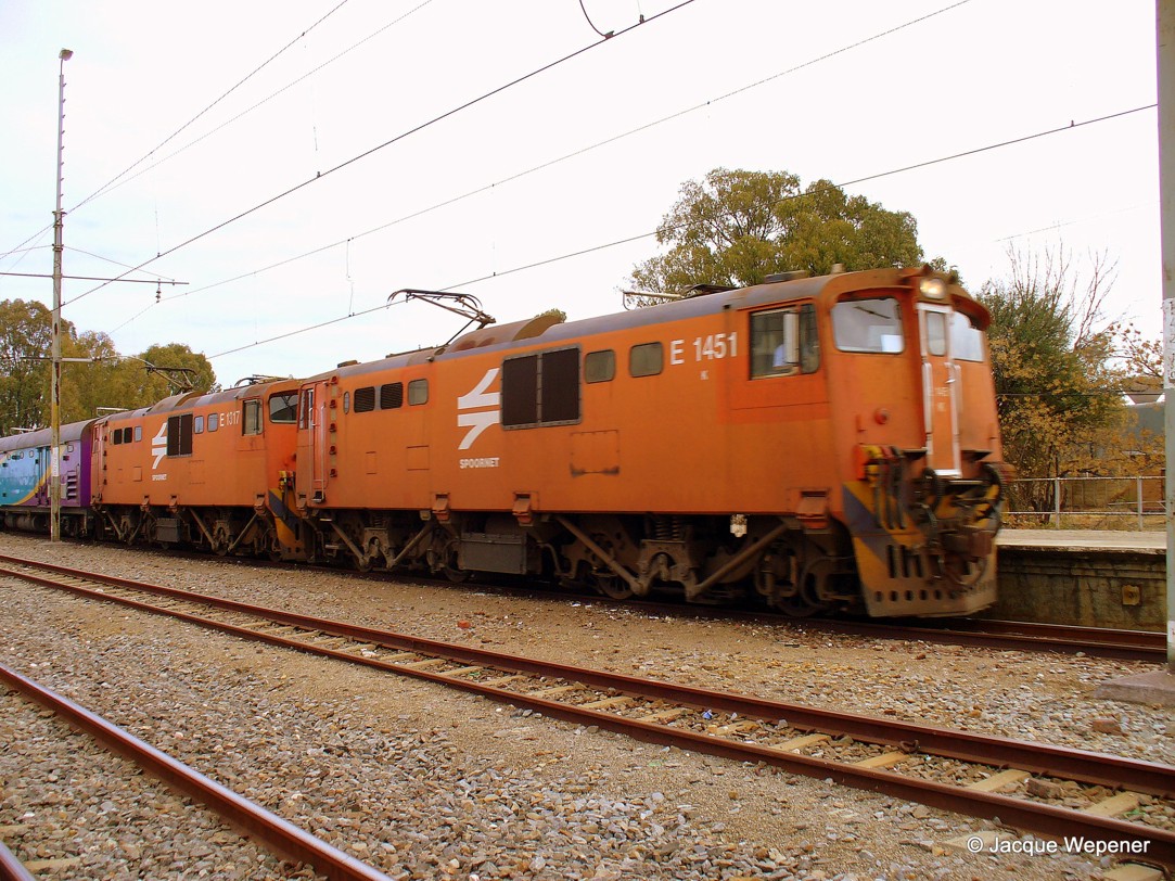 South African Railway News: Trans Karoo at Bloemhof