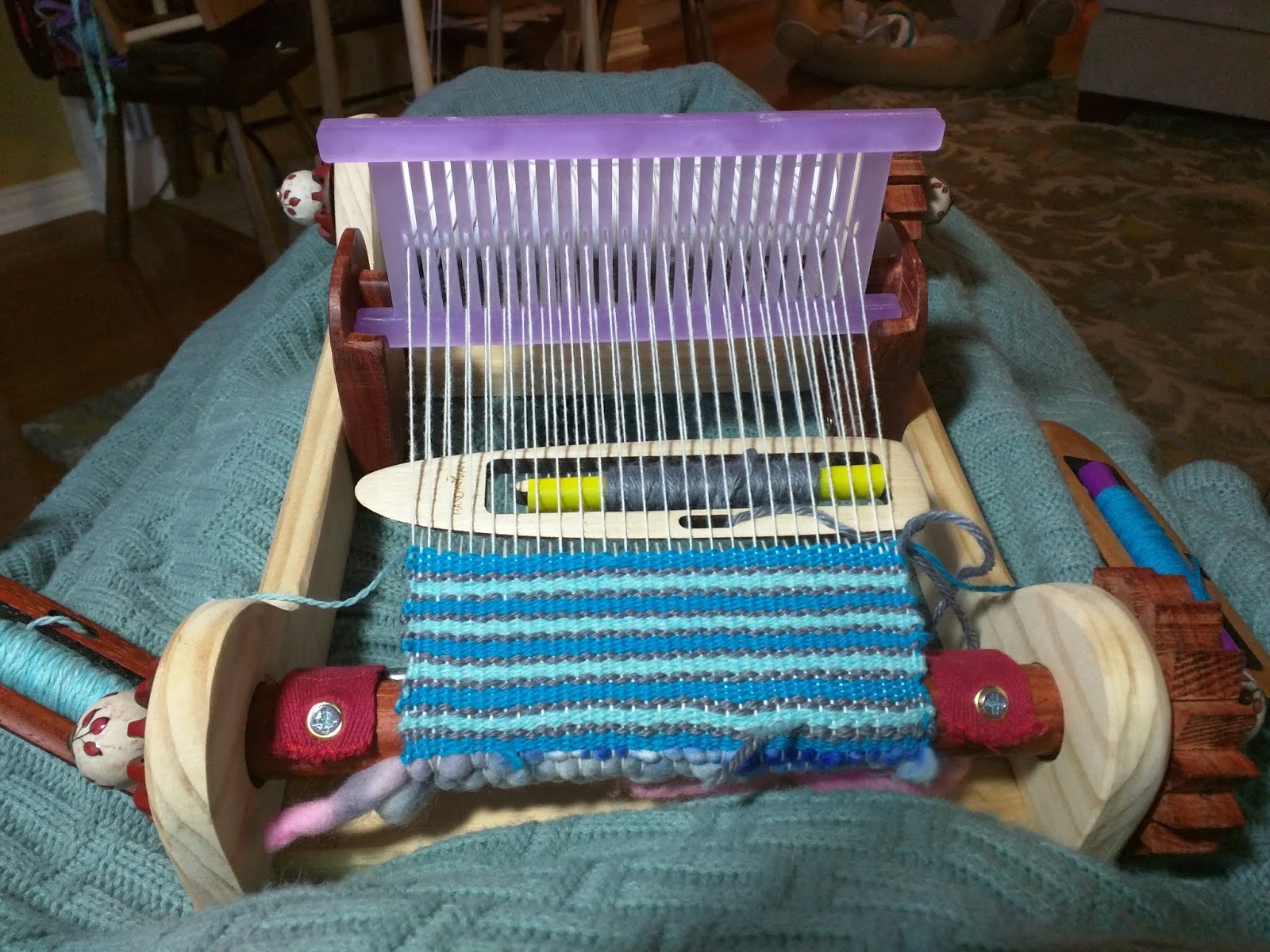 She's just a girl who creates...: 7" Sampler Rigid Heddle Loom Set.