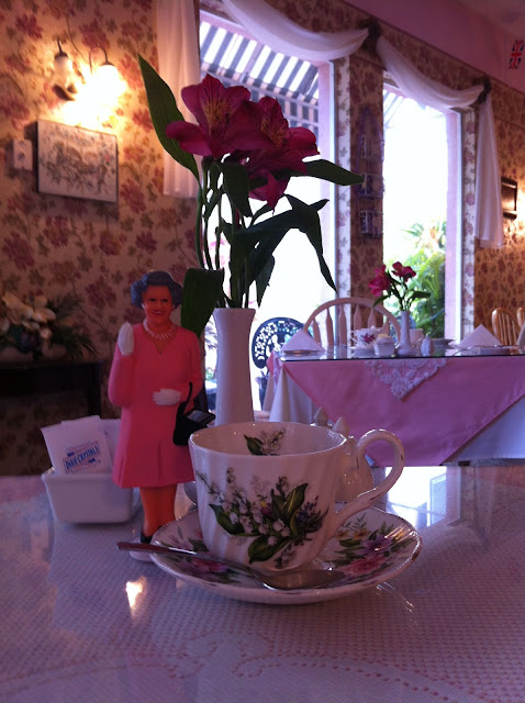 Darjeeling Darlings: Brambles English Tea Room: God Save the Queen