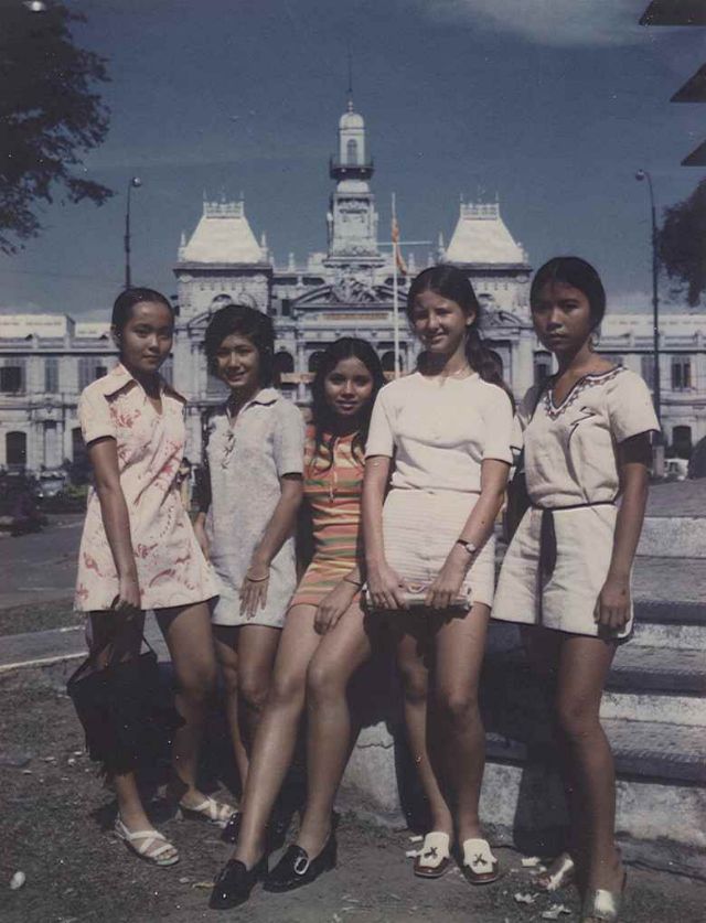 Fashionistas of 1960s Saigon: These Vintage Photos Capture Vietnamese ...