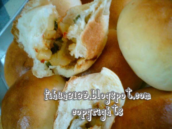Just Beyond The Horizon: Bun Kari Ayam dan Kentang