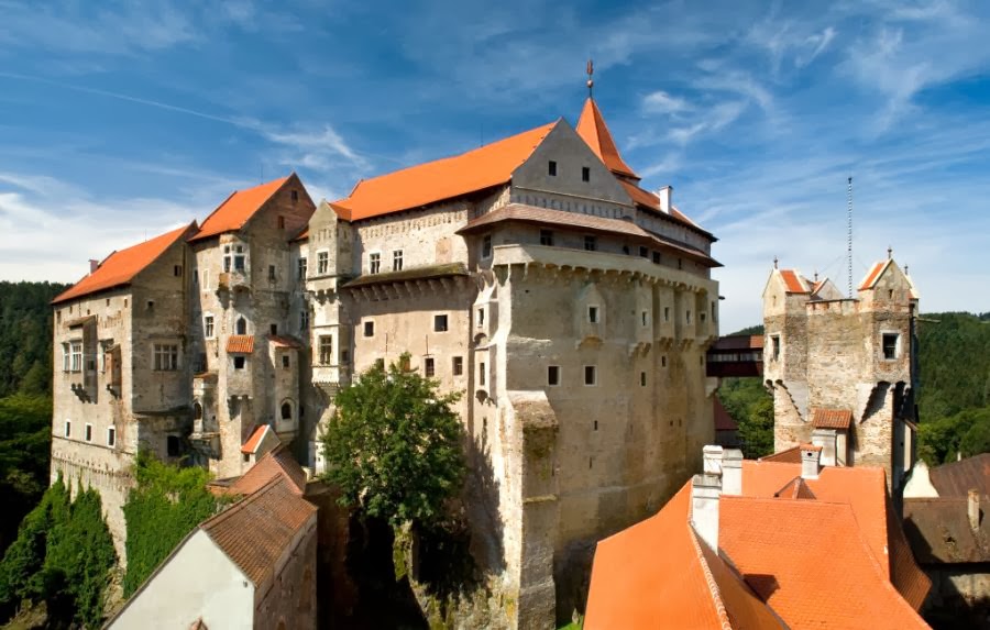 Travel to Czech Republic: Pernštejn Castle – Castles, fortresses and ...