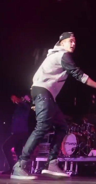 Celeb Saggers: Justin Bieber Sagging Calvin Kleins Below Ass