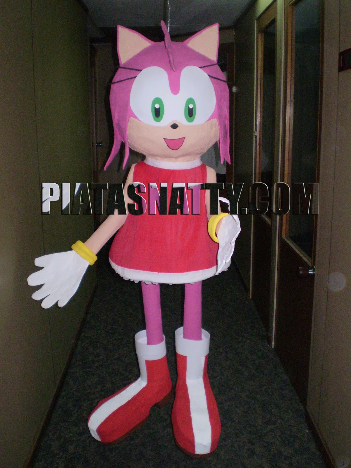 PIÑATAS NATTY @pinatas_eventos.natty: PIÑATA DE AMY ROSE