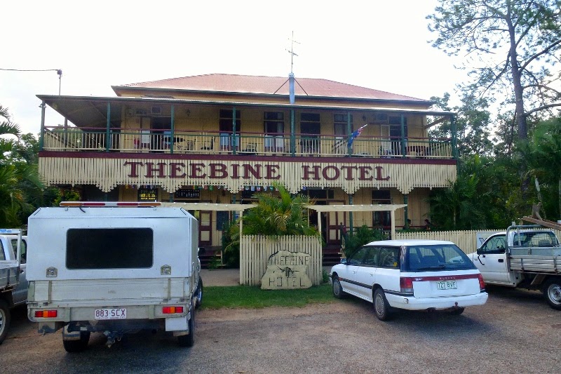 The Wandering Tops: Theebine Hotel