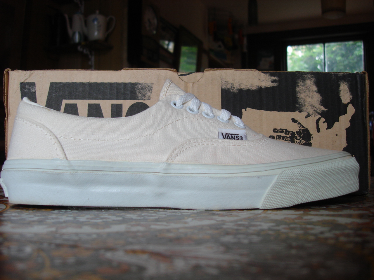 theothersideofthepillow: vintage VANS white white era style #95 MADE IN ...