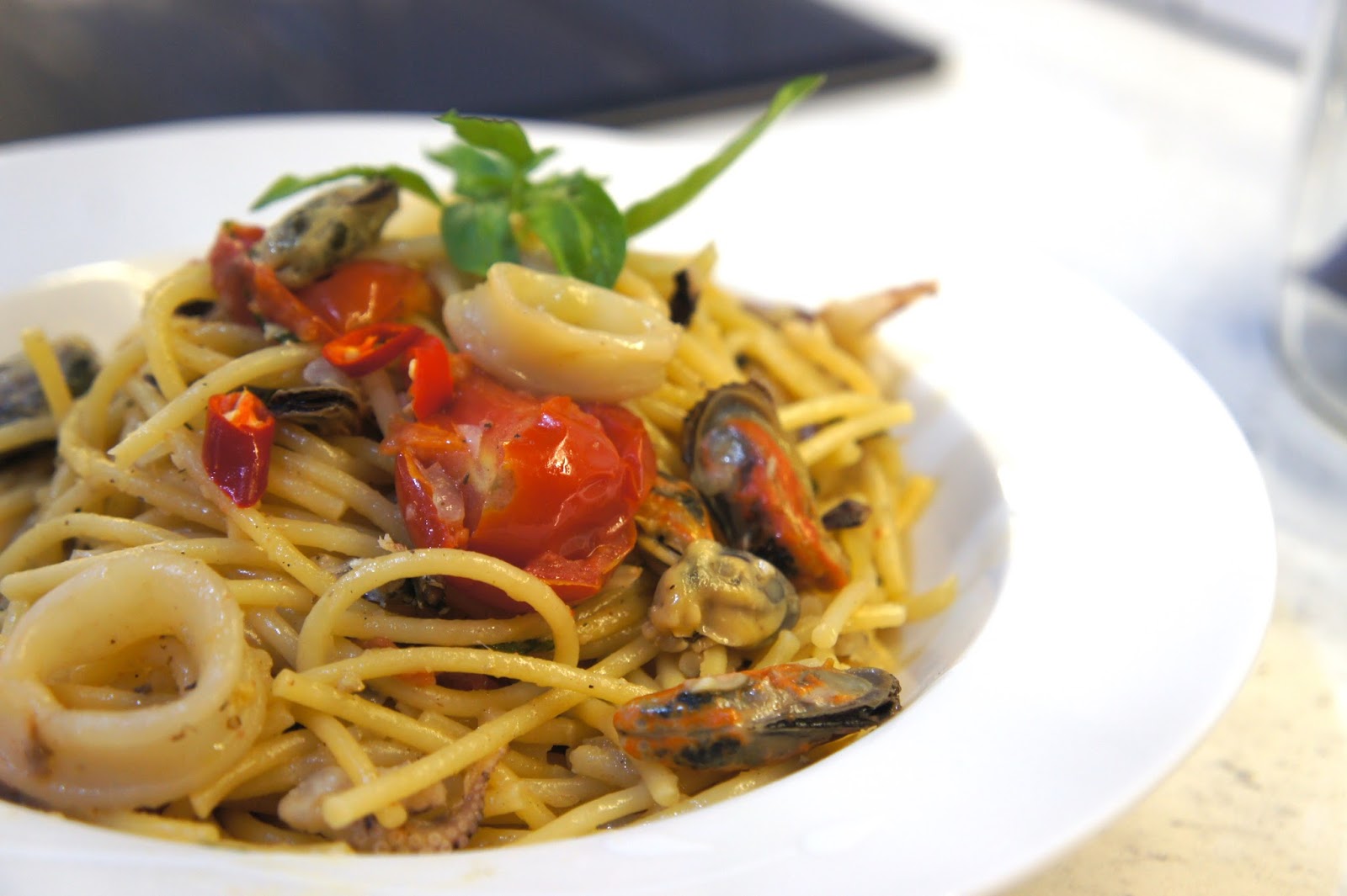 Say My Kitchen: One Pot Seafood Aglio Olio 蒜油海鲜意粉一锅煮