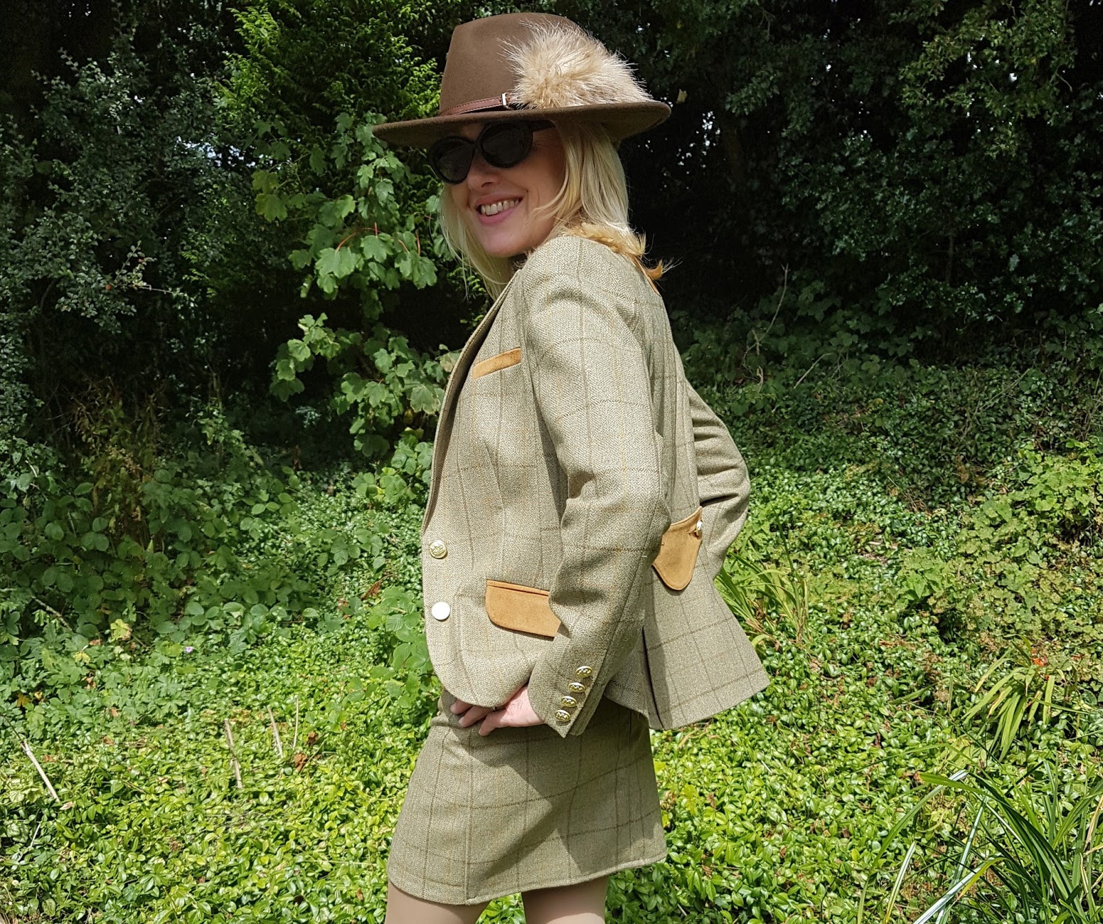 HOLLAND COOPER : TWEED WITH STYLE