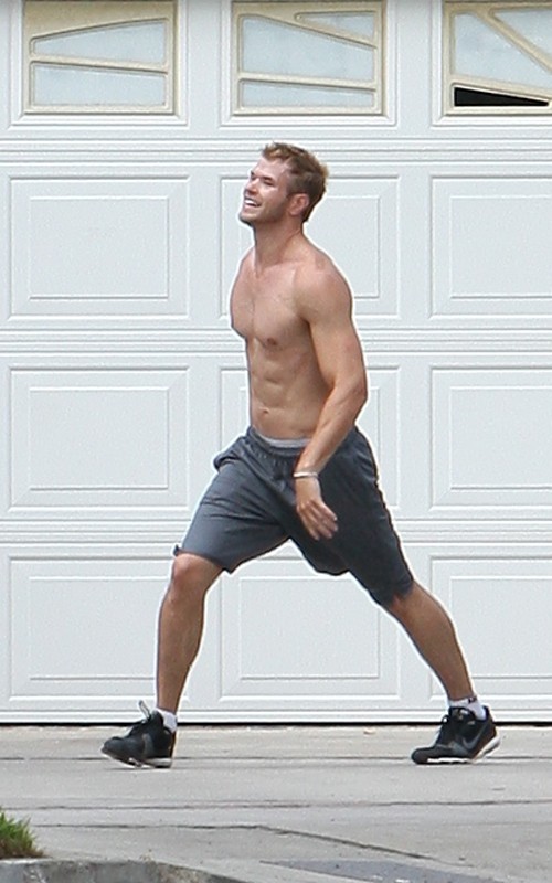 Superficial Guys Kellan Lutz Shirtless Pictures Info