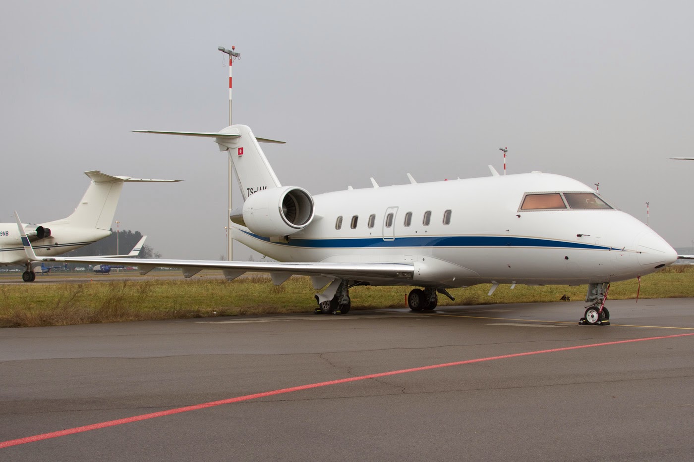 WEF - Jets 2014: Fly International Airways CL60 TS-IAM