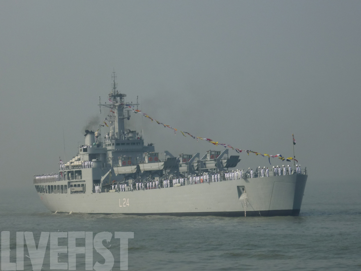 PHOTOS: President Reviews Indian Navy Fleet (Part 2) - Livefist