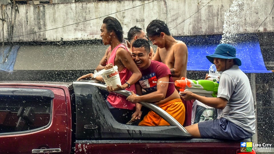 Lipa Status: Buling Buling