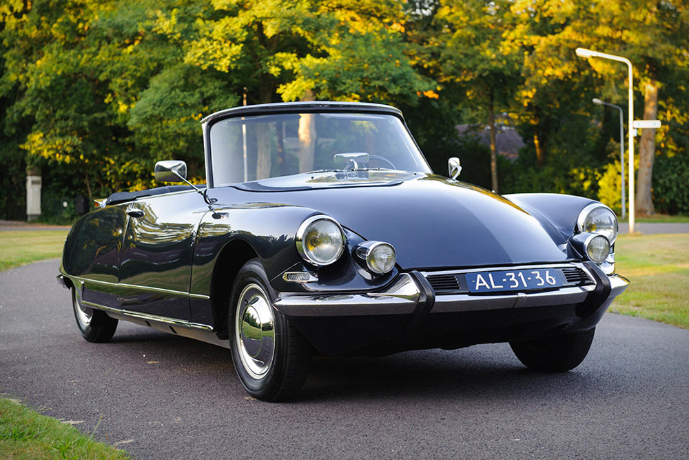MotArt: 1964 Citroen DS 19 Decapotable