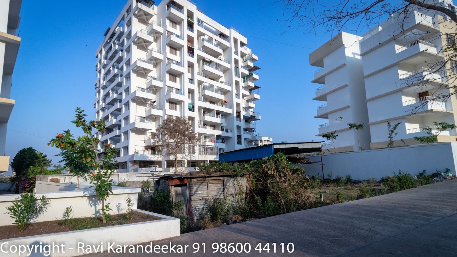 Ravi Karandeekar's Pune Real Estate Market News Blog: Ready possession 1 and 2 BHK Flats in Kothrud