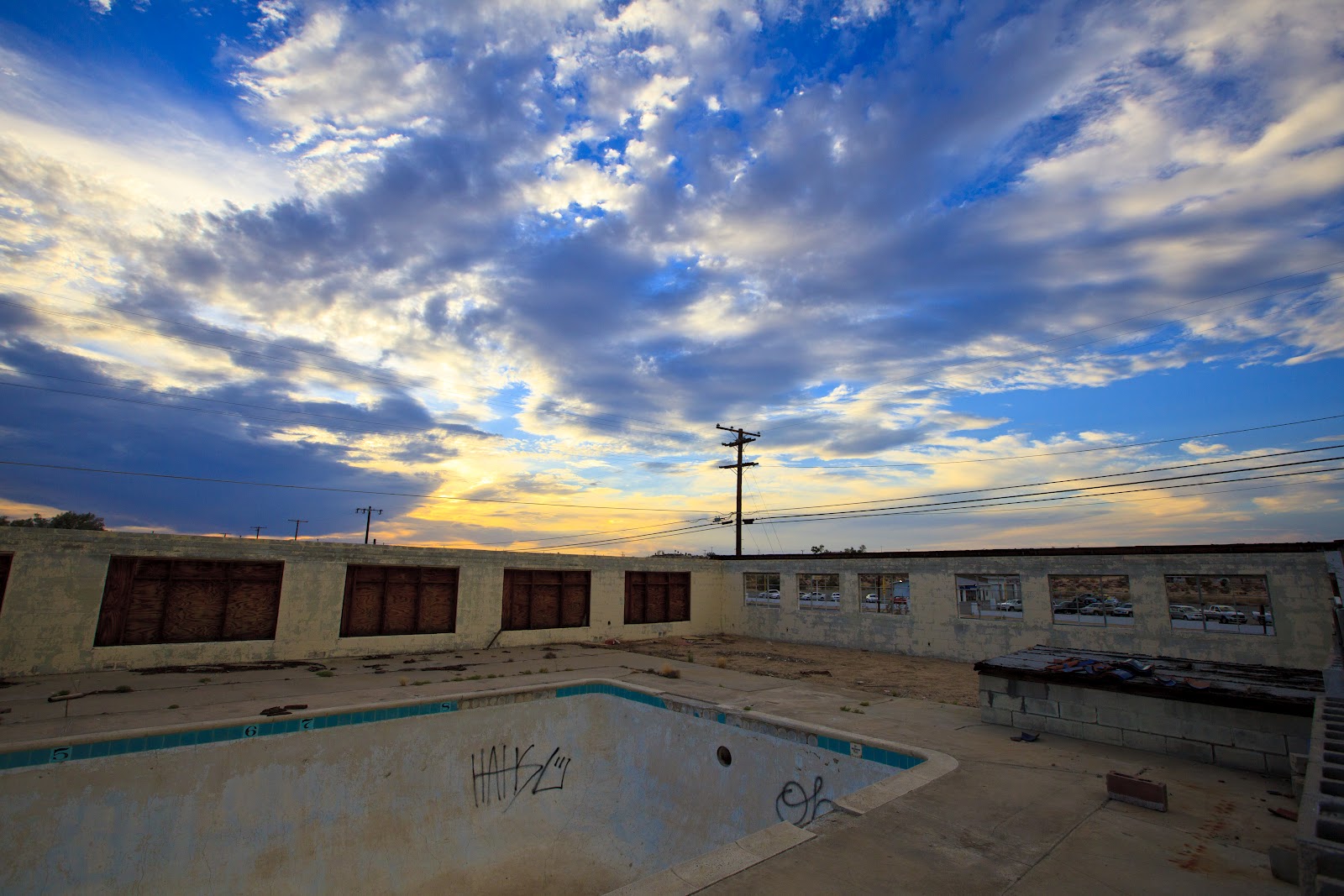 Spare Parts and Pics: Abandoned Motel, Highway 62