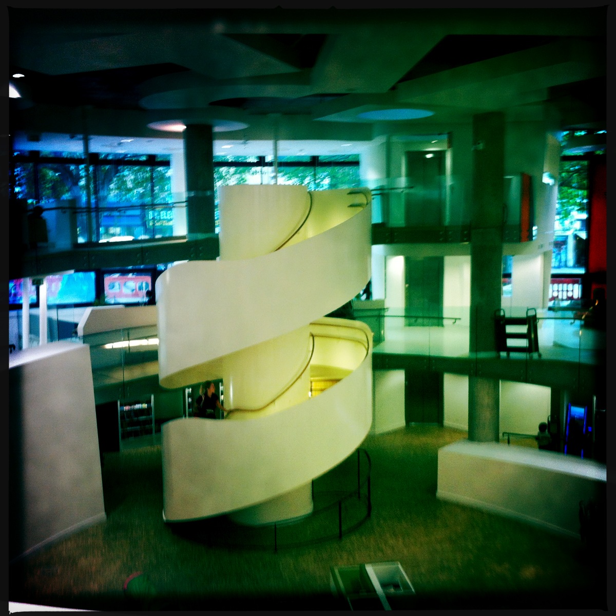 Clapham Omnibus: Clapham's New Library Opens