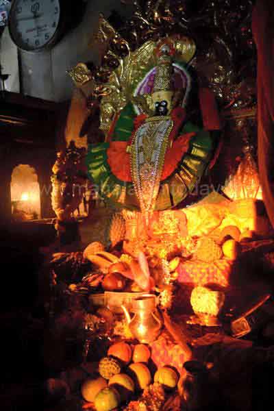 Kolhapur Ambabai Temple History – Kolhapur Mahalaxmi Architecture ...