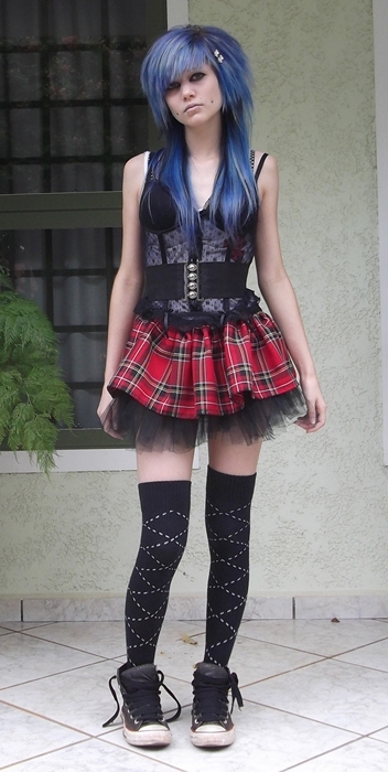 Lord Skarr Oficial: Confira entrevista com a Scene Queen Uila Pazzini