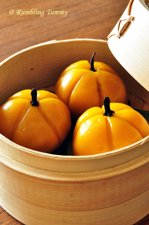 Rumbling Tummy: Steamed Mini Pumpkin