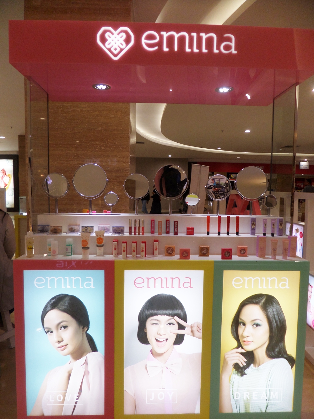 A Blessed Life: Born to be Loved - Review Produk Emina dan GIVEAWAY