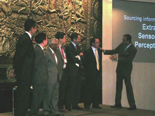 Mr. Narayana Murthy personally invites Deepak RAO to present his ‘Extra ...