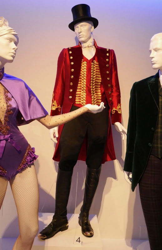 Hollywood Movie Costumes and Props: The Greatest Showman movie costumes ...
