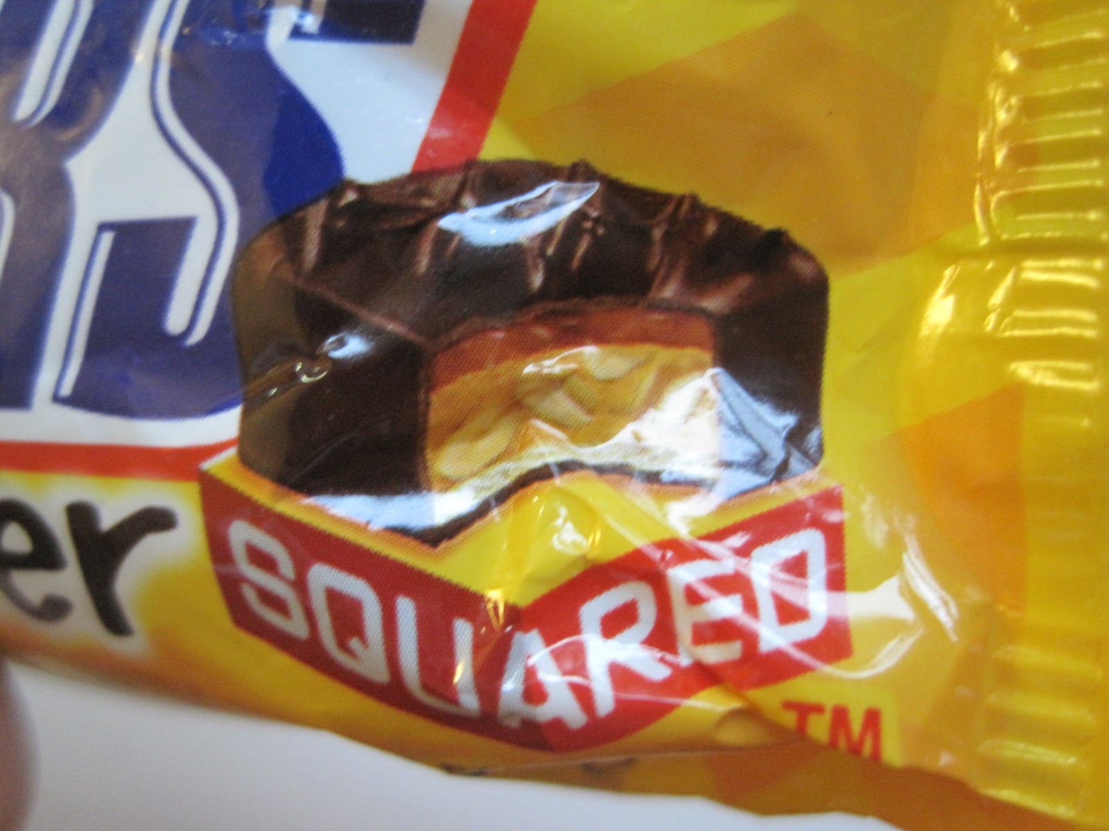 Walking The Candy Aisle: Snickers Peanut Butter review