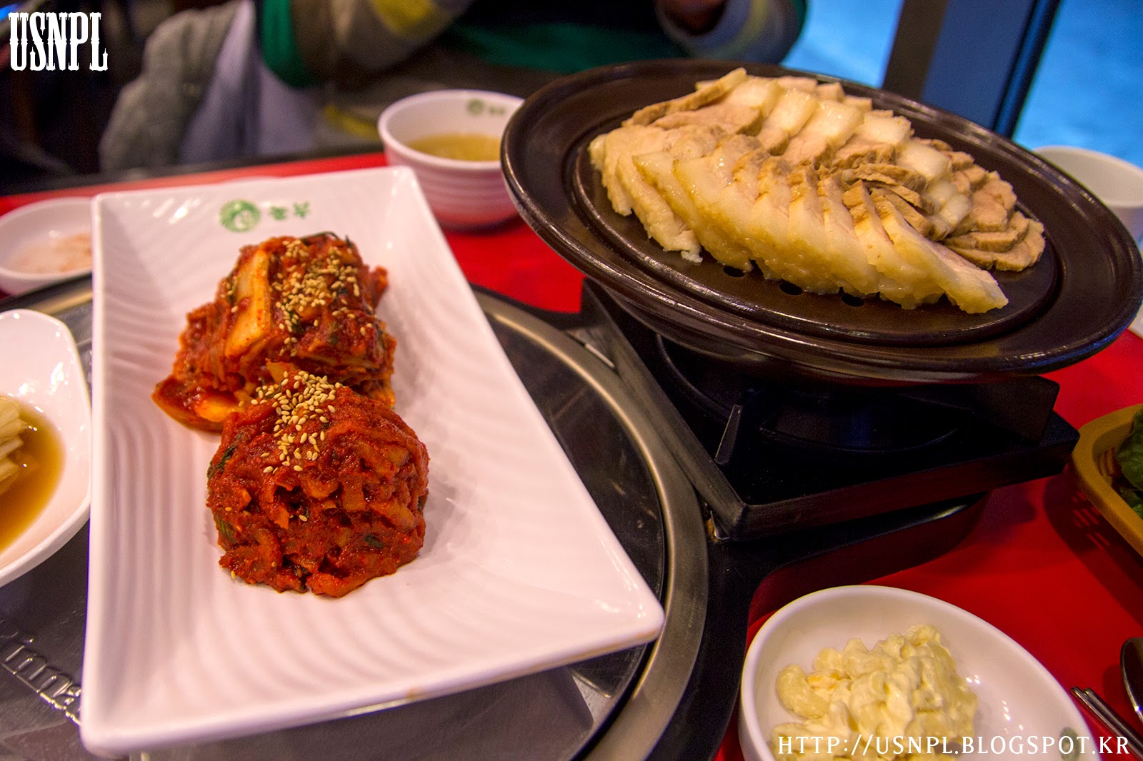 June's darkroom: Korea cabbage wraps with pork 보쌈:bo-ssam & traynoodle ...