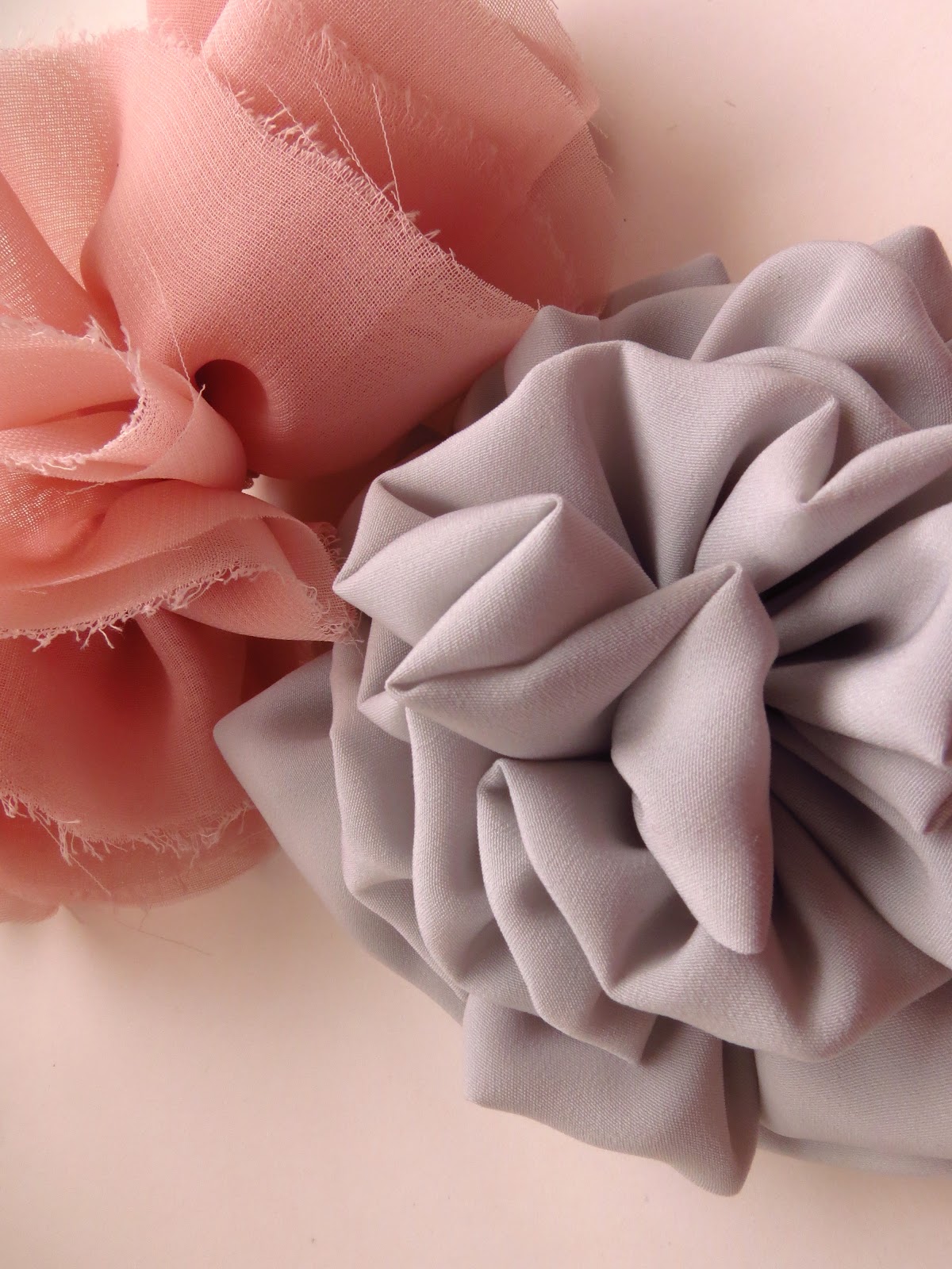 The Simple Craft Diaries: My Latest Fabric Flowers