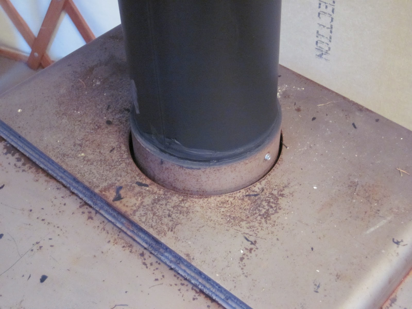 Jay builds a house: Woodstove in a yurt