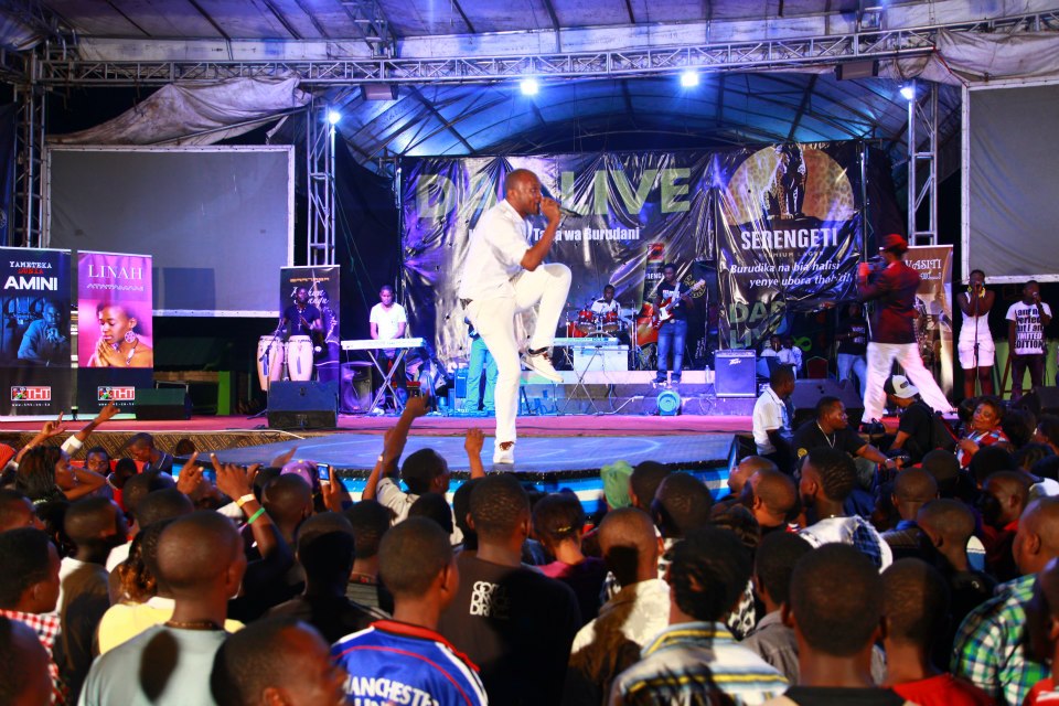 trackmasters djs: LAMEK DITTO DAR LIVE