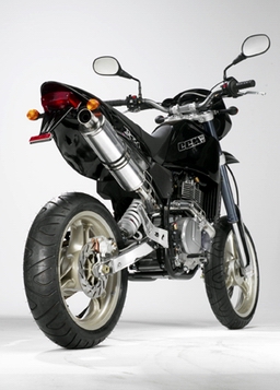 news bikes: CCM R30