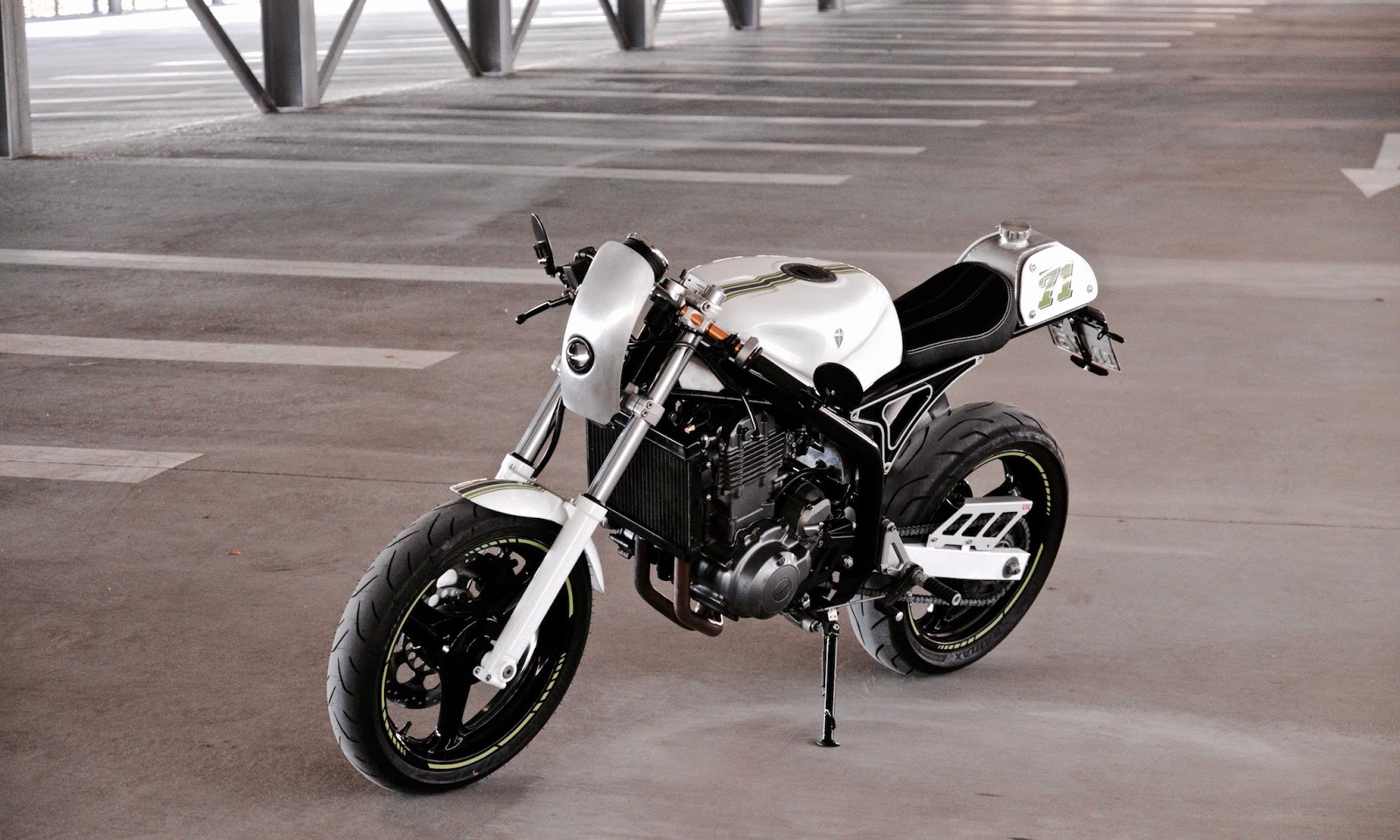 Readers rides: Supermario's MZ - Inazuma café racer