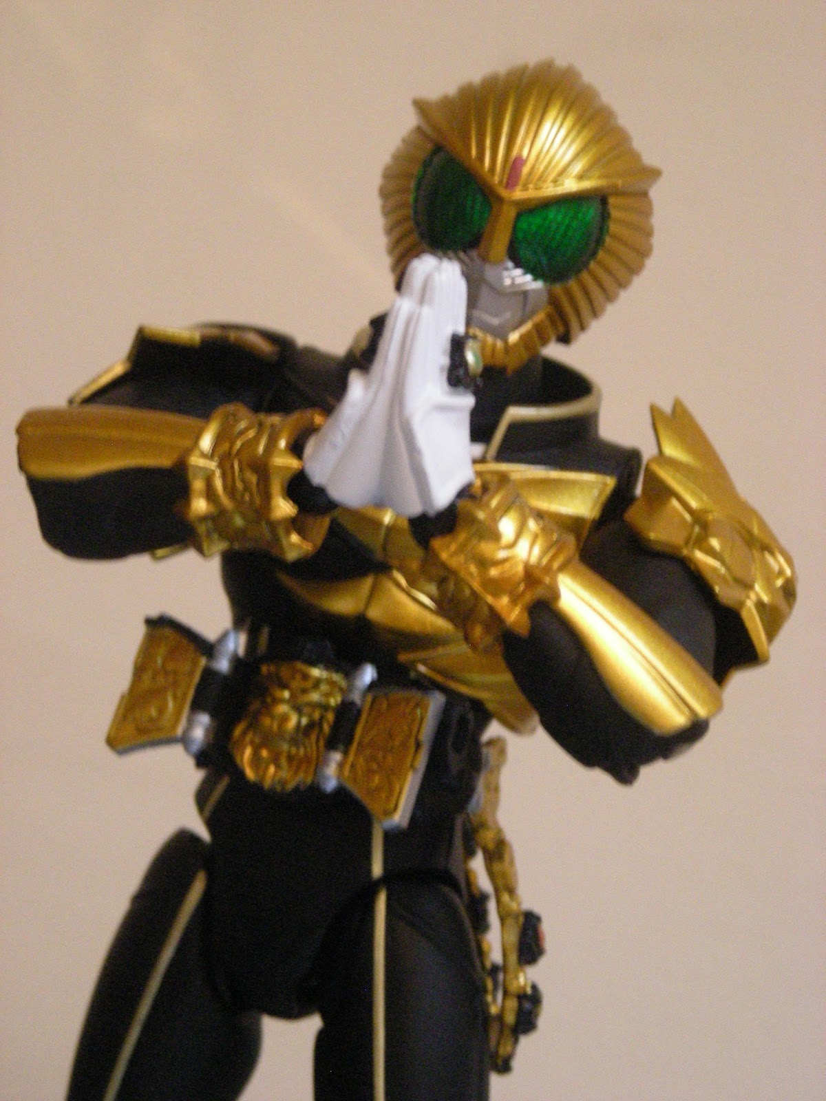 My Shiny Toy Robots: Toybox REVIEW: S.H. Figuarts Kamen Rider Beast