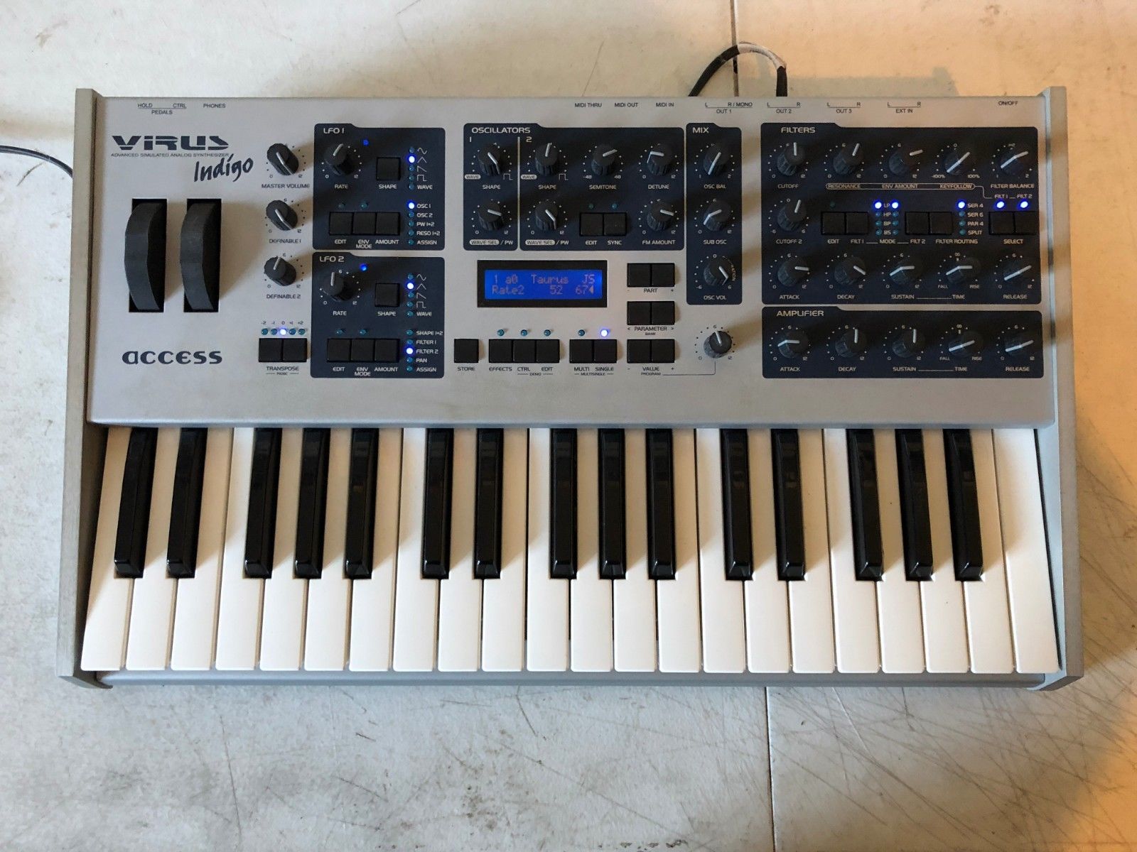 MATRIXSYNTH: Access Virus Indigo Keyboard Synthesizer SN G10000334