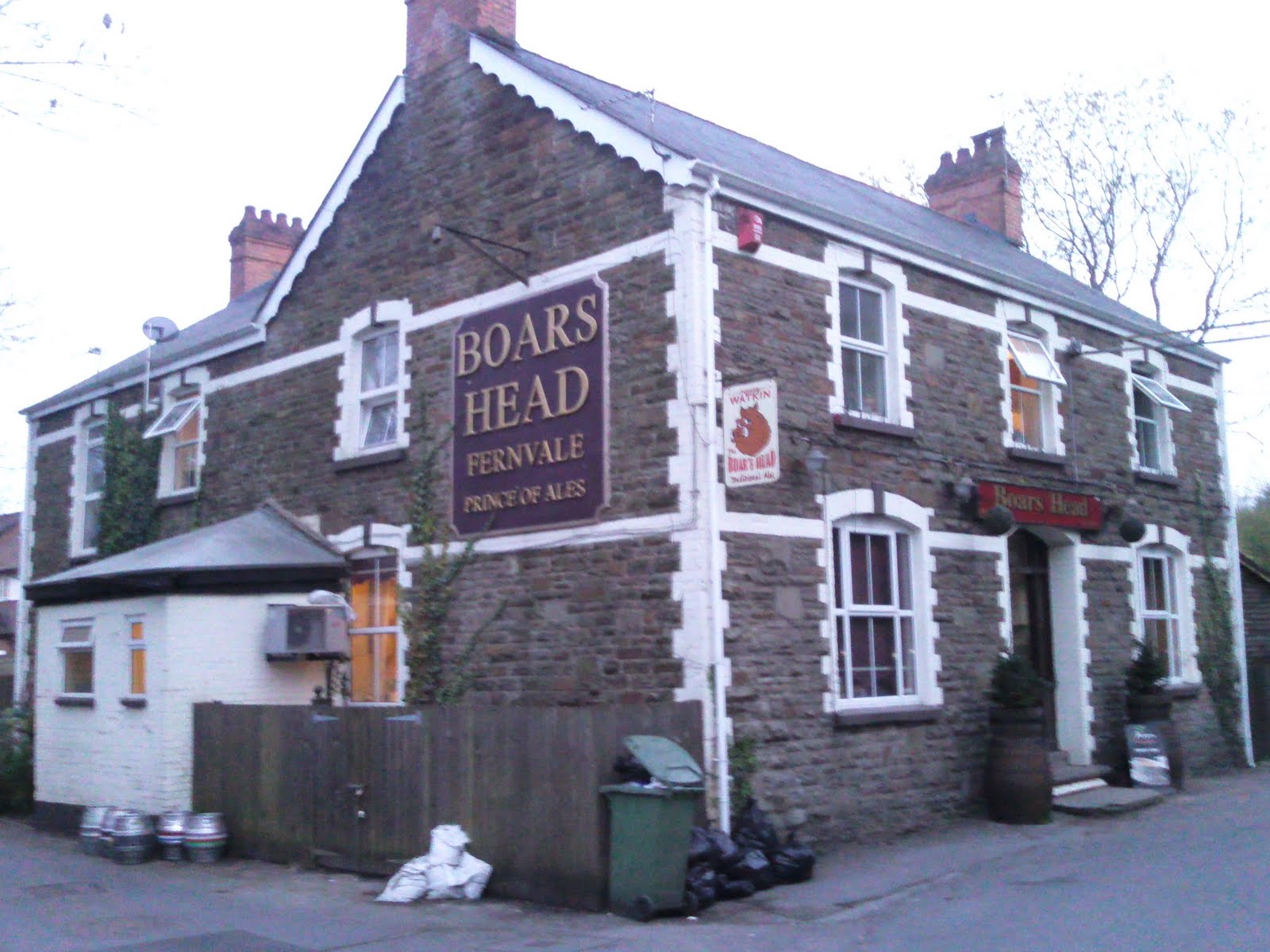 Blood, Stout and Tears.: Review: Boar's Head, Tyla Garw, April festival
