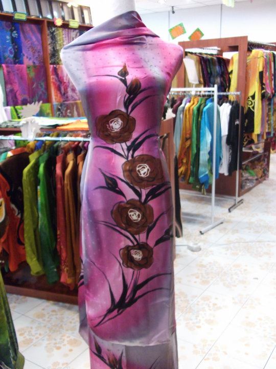 Yumna Batik: RAYON BERUS CINA RM150