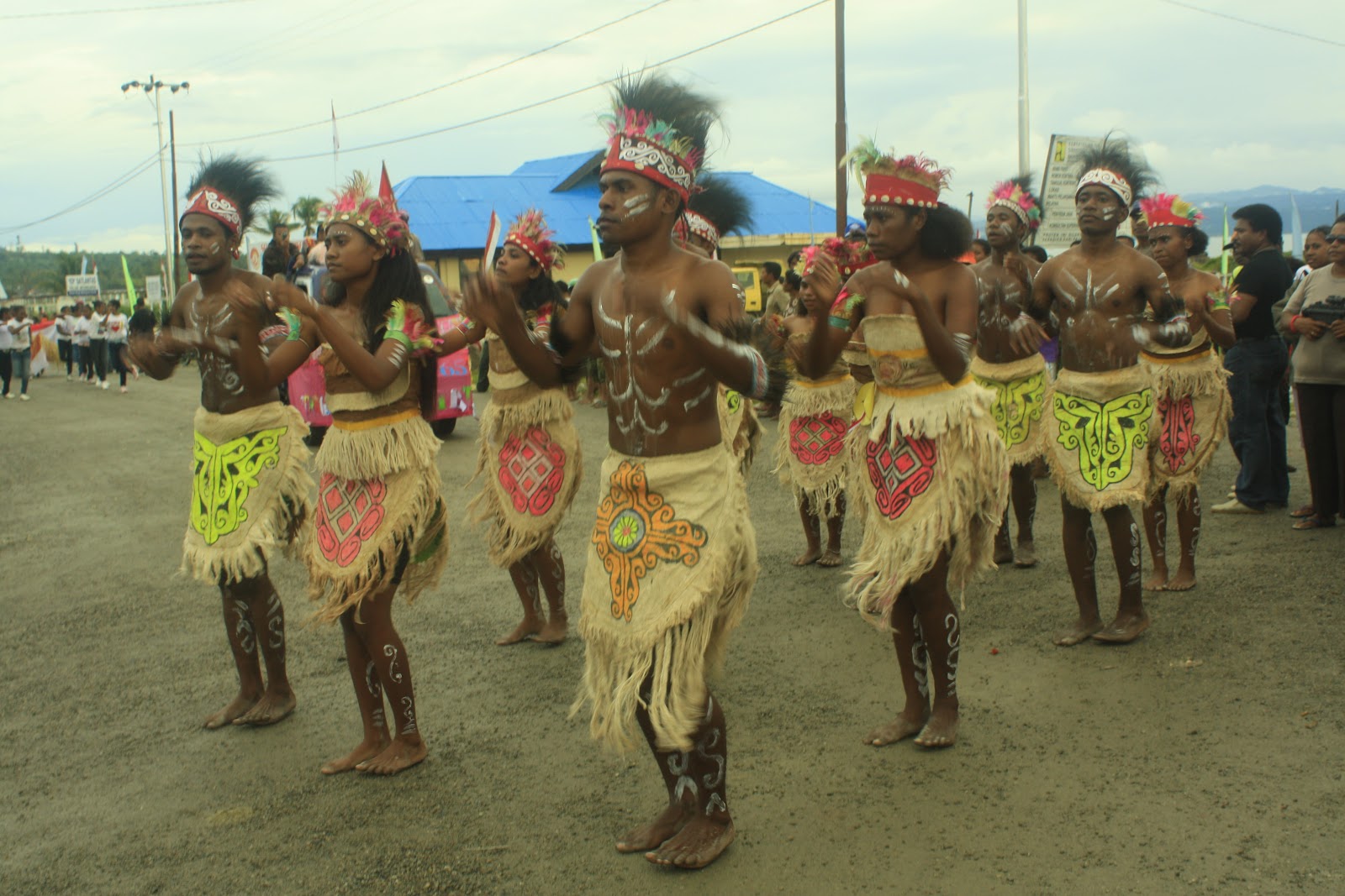 Tari Yospan Tarian Persahabatan Rakyat Papua Indonesia Kaya - Riset