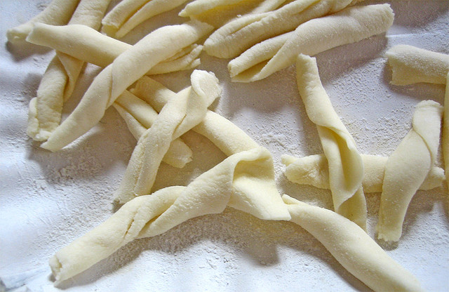 Vino Travels ~ An Italian Wine Blog: Umbrian delight: Strozzapreti with ...