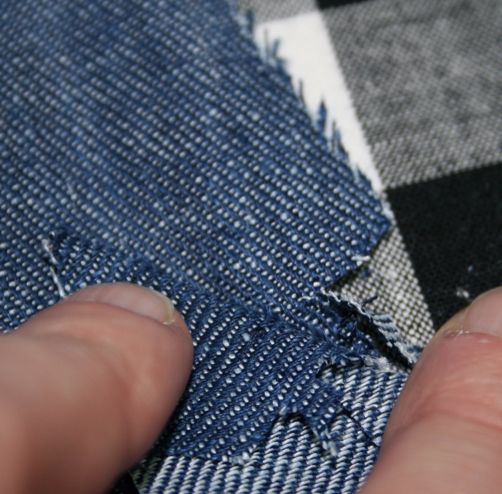 Five and Counting....: Portfolio In Linen & How to do the pockets