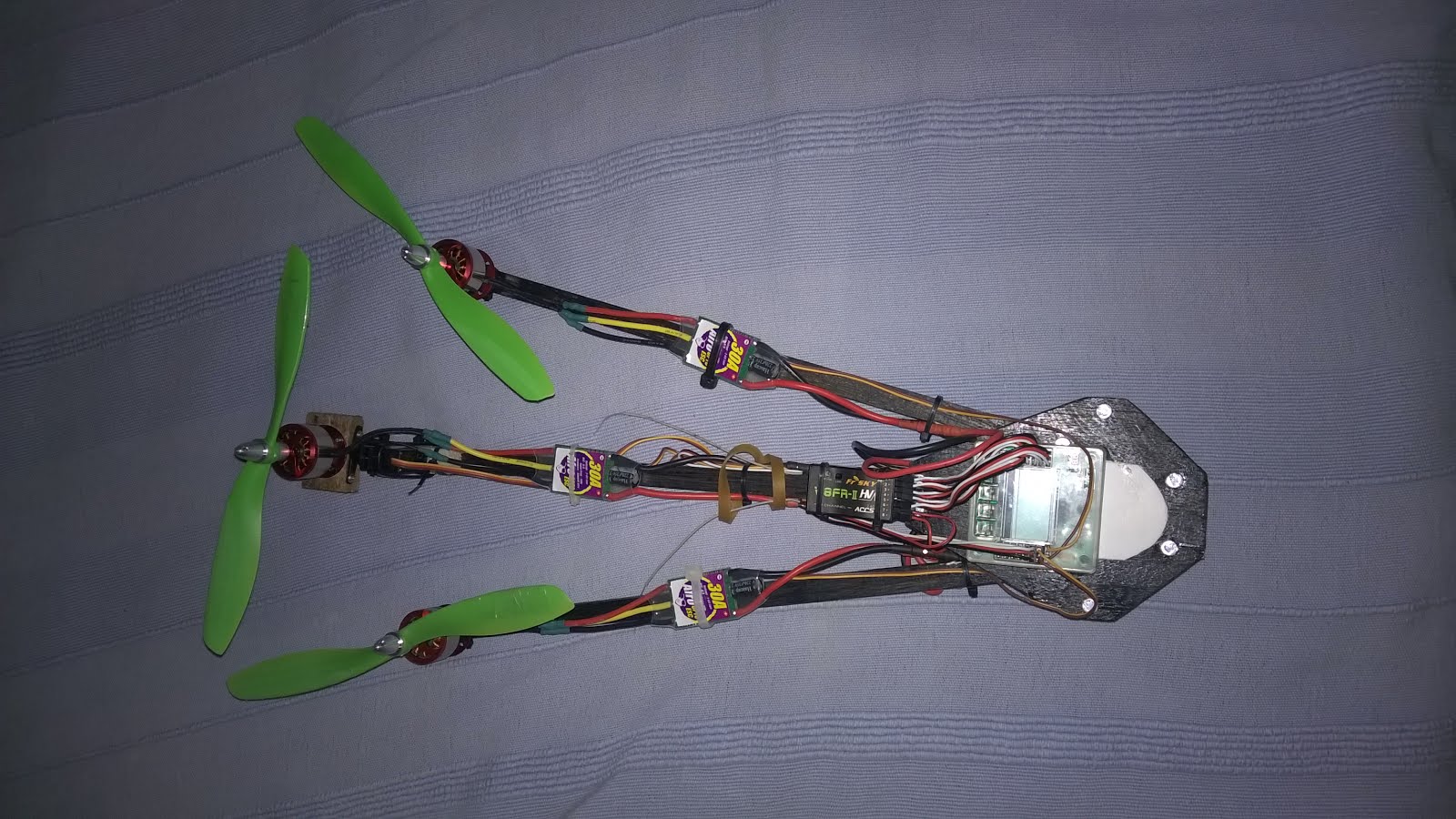 DM-RC: Simple Tricopter [BUILD]