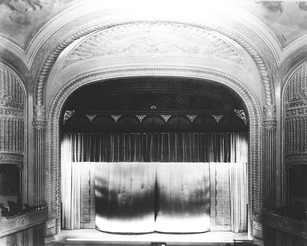 San Francisco Theatres: The Warfield Theatre: interior