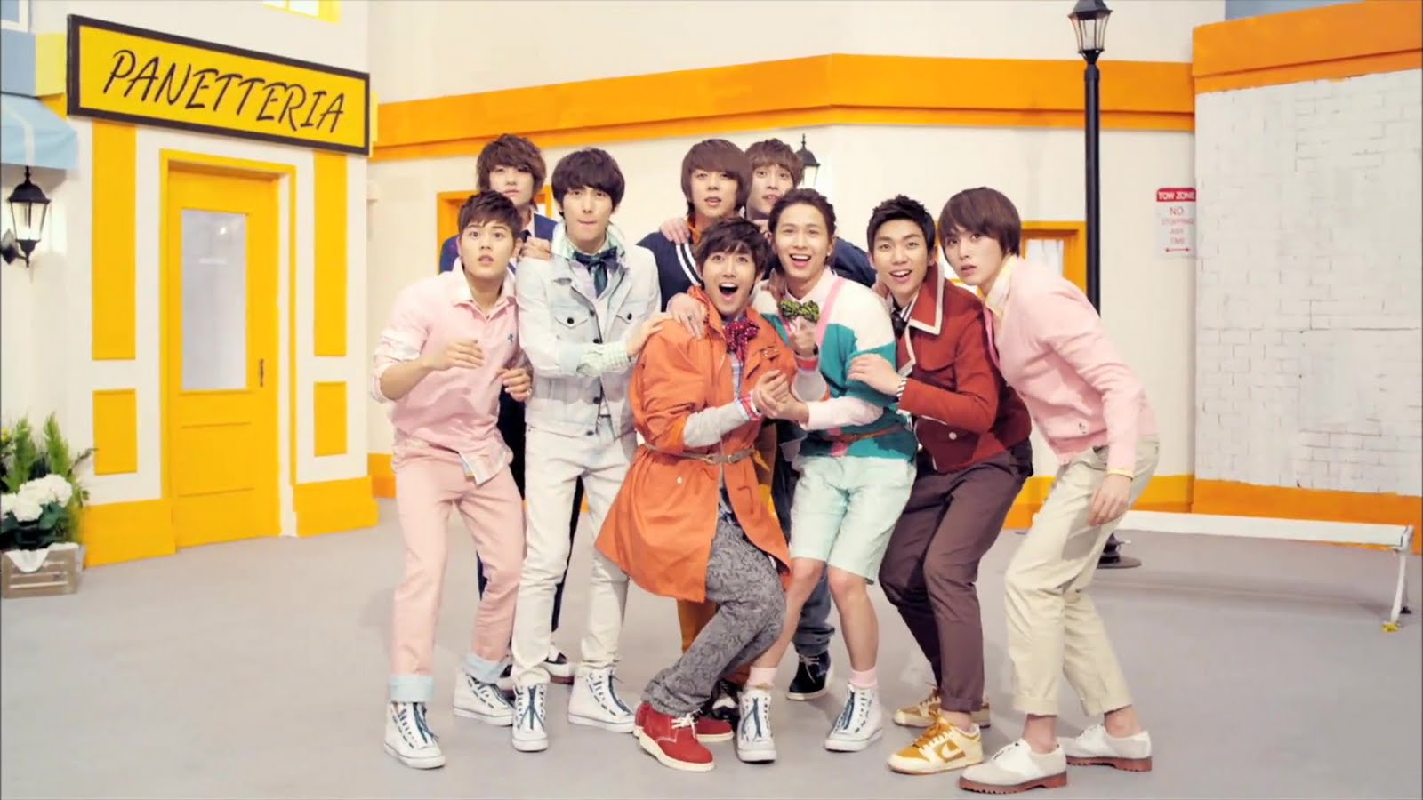 Debonair Flare: Kpop: My Opinion on ZE:A