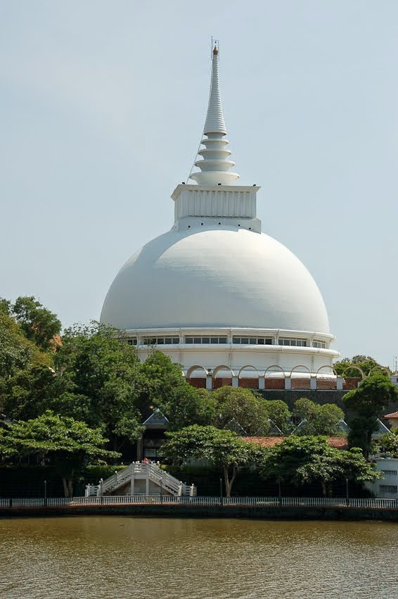 Select Sri Lanka: Kalutara Bodiya