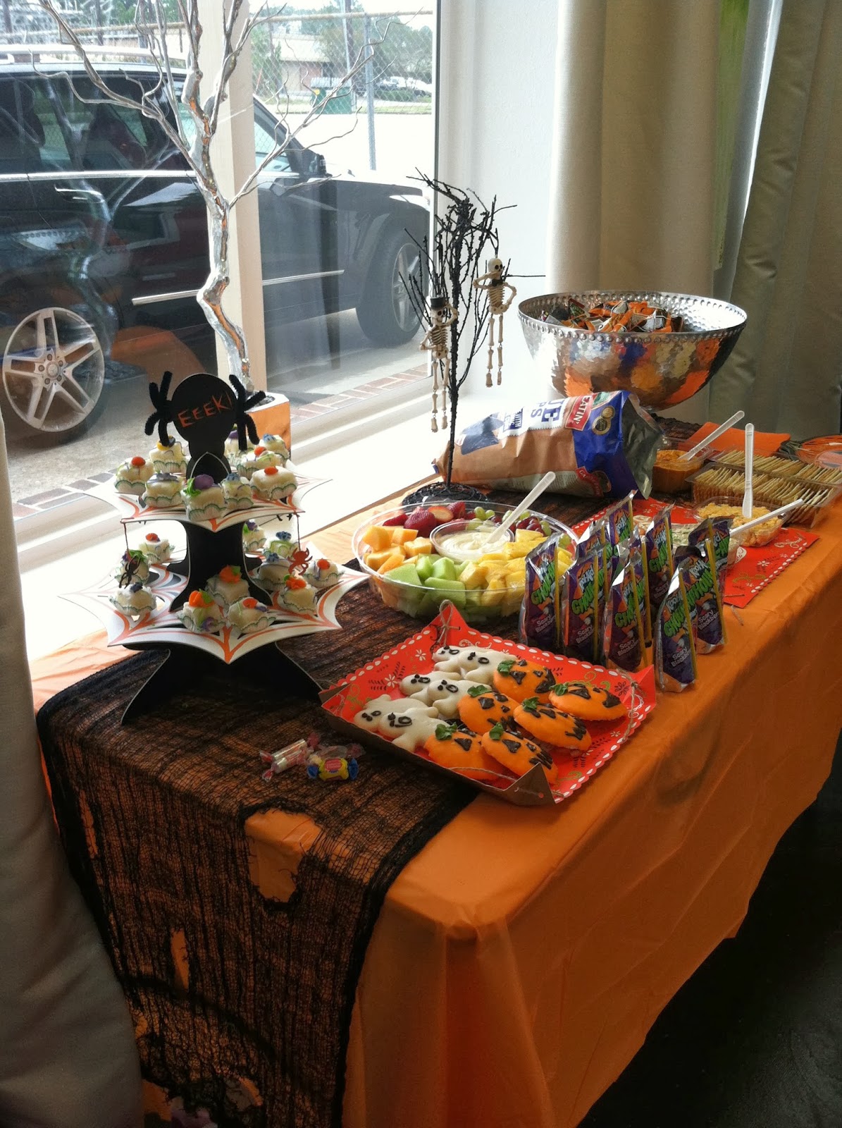 Dee's Adventures: Trick or Treating on LSU Sorority Row