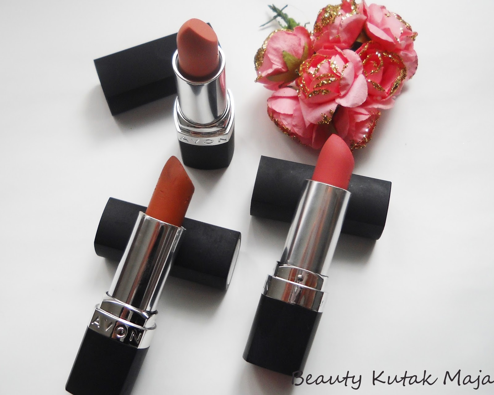 Beauty Kutak Maja : AVON: Avon True Perfectly Matte ruževi